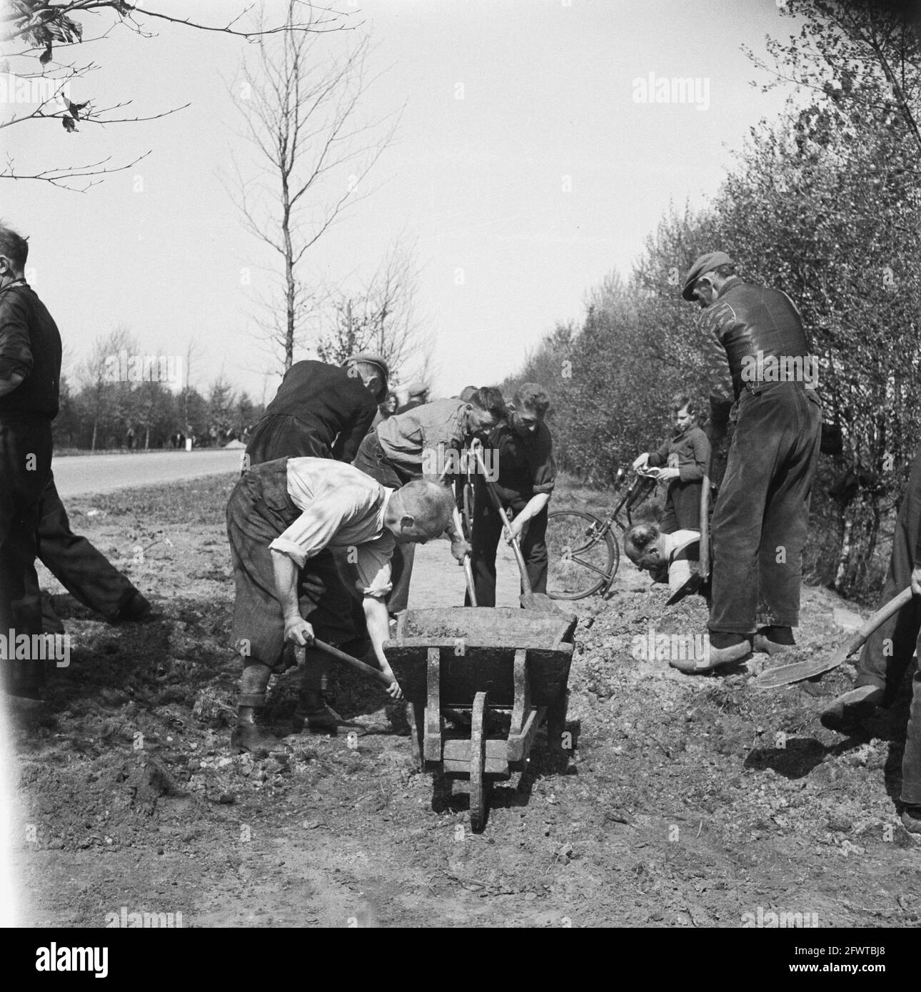 Nsb men perform forced digging hi-res stock photography and images - Alamy