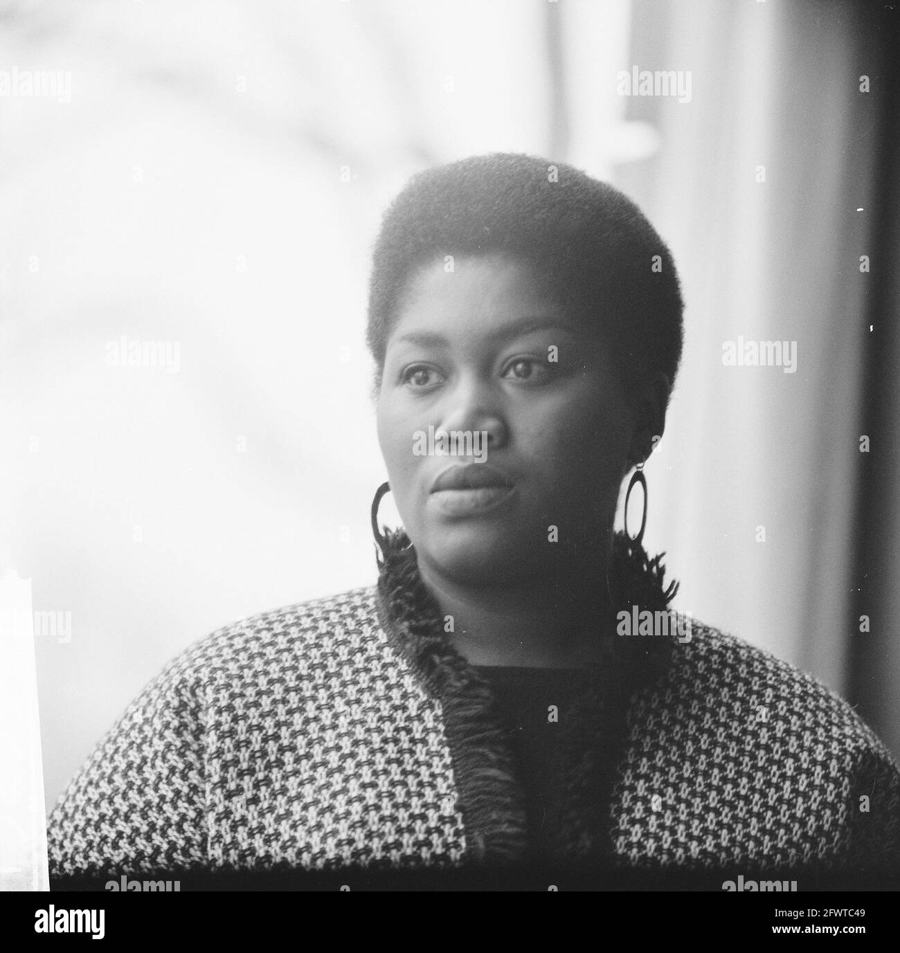 Odette, gospel singer in Amsterdam. Portrait, December 4, 1961, gospel ...