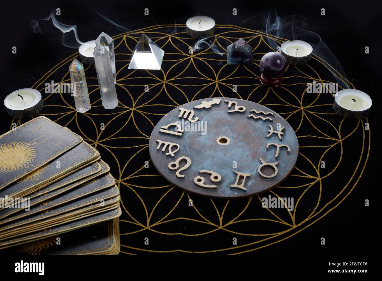 Fortune Telling Table with tarot cards and esoteric objects Stock Photo ...