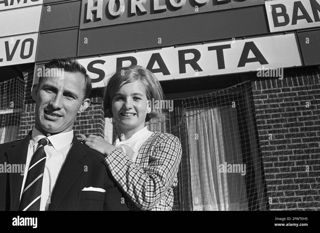 Ole Madsen at Sparta, Ole Madsen hands out autographs, August 4, 1965 ...