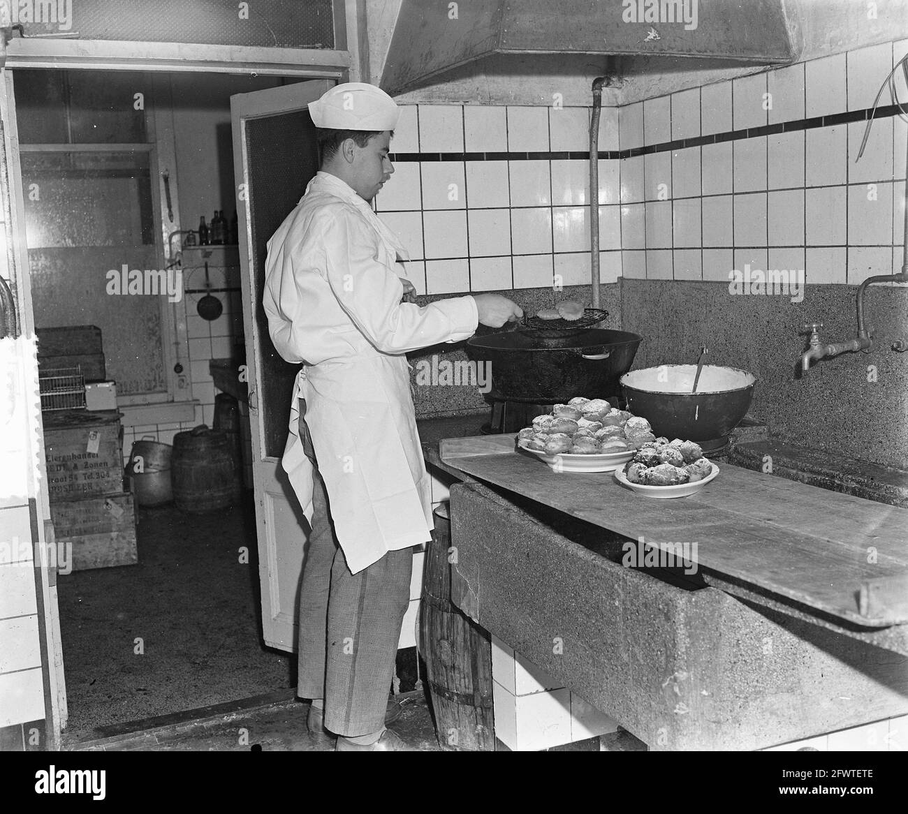 Oil balls bakers shop hi-res stock photography and images - Alamy
