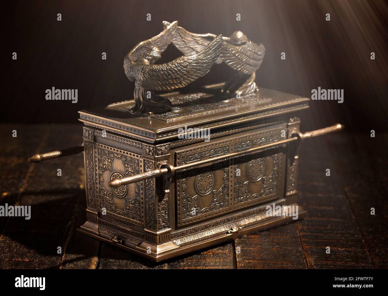 Tabernacle ark of the covenant hi-res stock photography and images - Alamy