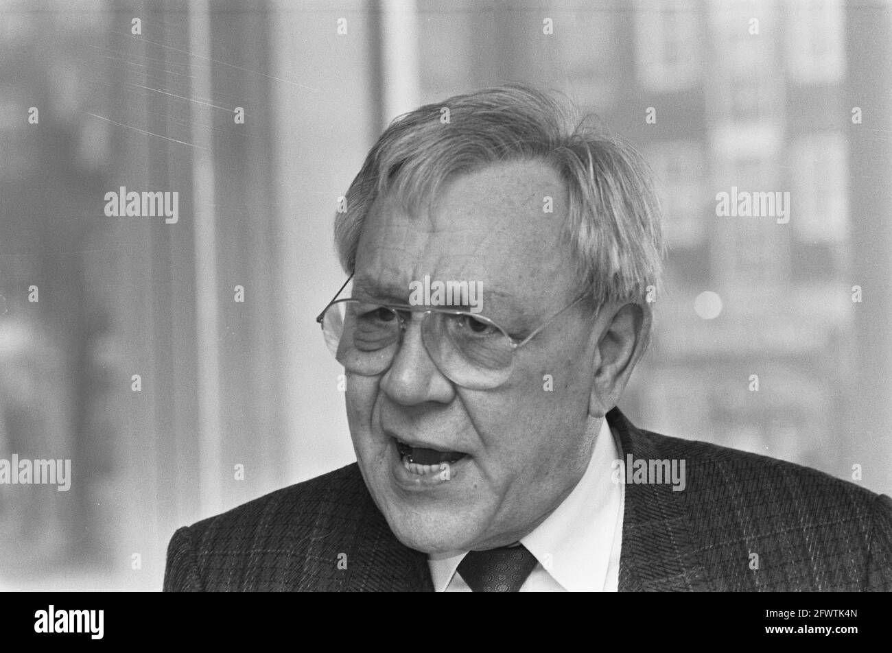 Signing nap project hi-res stock photography and images - Alamy