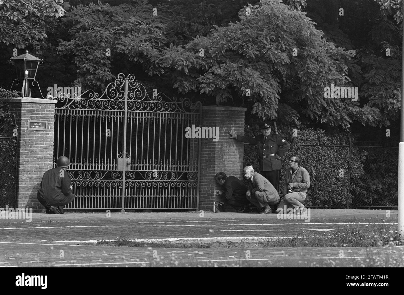 Ambonese have occupied Indonesian Ambassador's residence Wassenaar ...