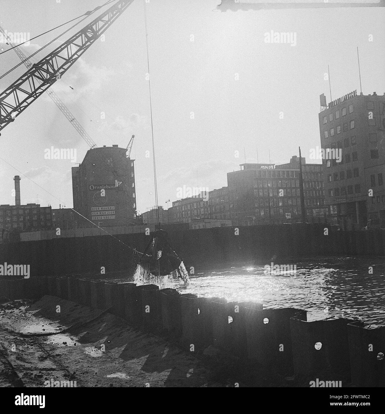 Work metro rotterdam Black and White Stock Photos & Images - Alamy