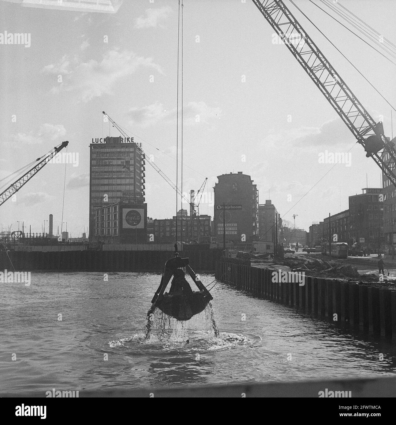 1965 metros hi-res stock photography and images - Alamy