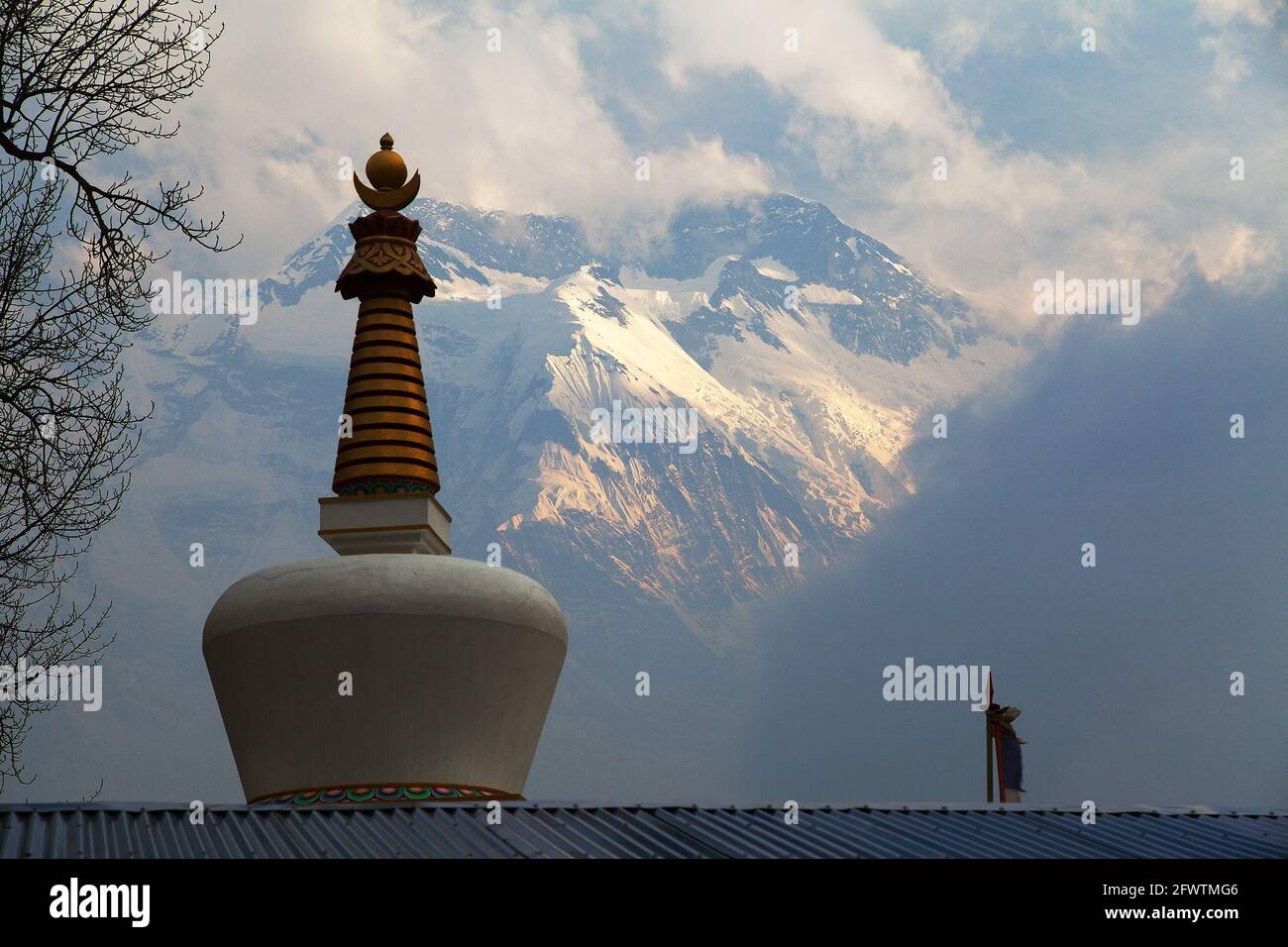 view of stupa and Annapurna 2 II, round Annapurna circuit trekking ...