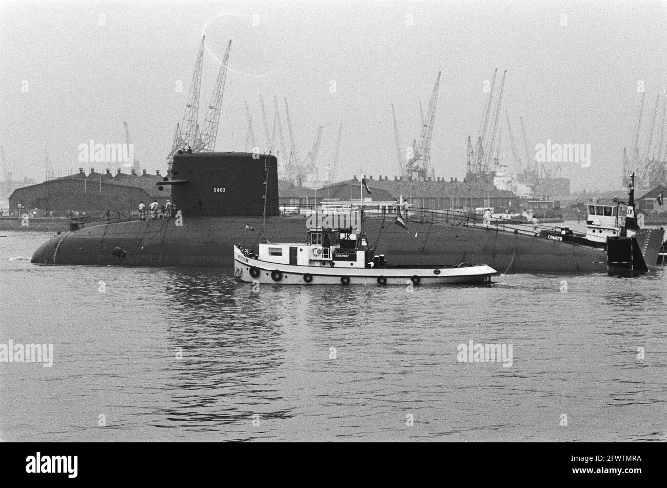 Submarine walrus launched hi-res stock photography and images - Alamy