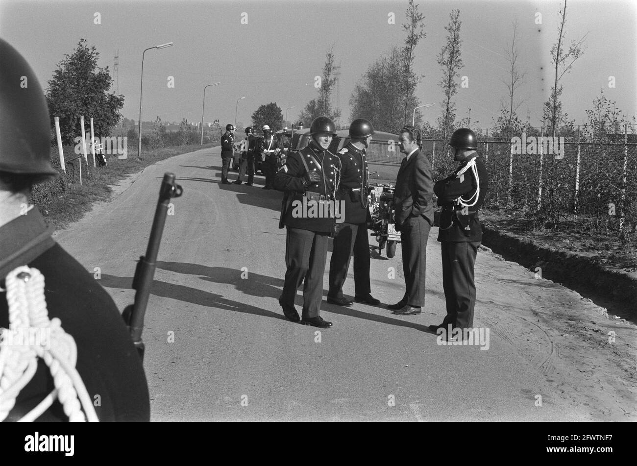 Thousand troopers search ambonese camp hi-res stock photography and ...