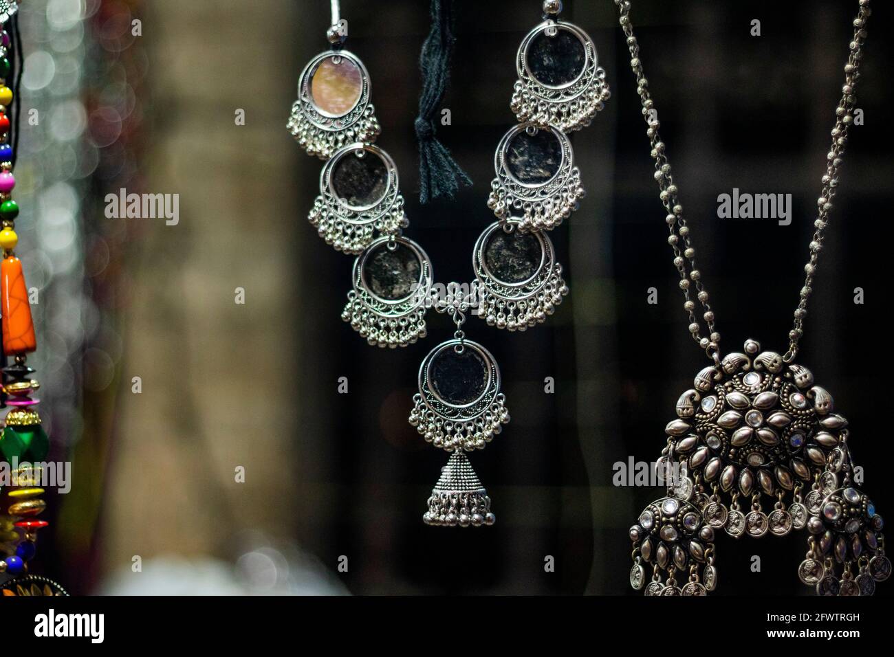 Souvenir jewelry india indian hi-res stock photography and images - Alamy