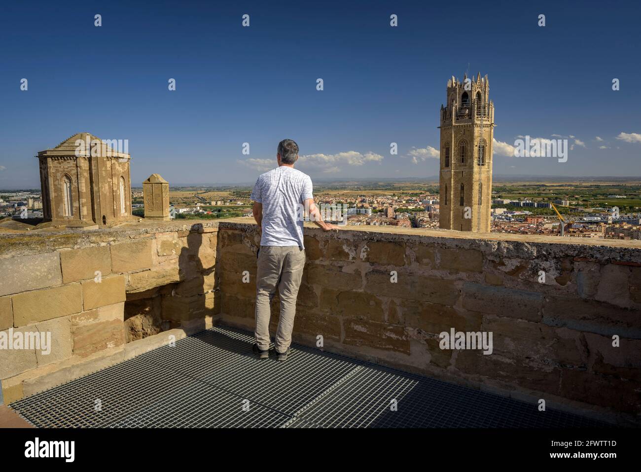 Castillo gotico hi-res stock photography and images - Alamy