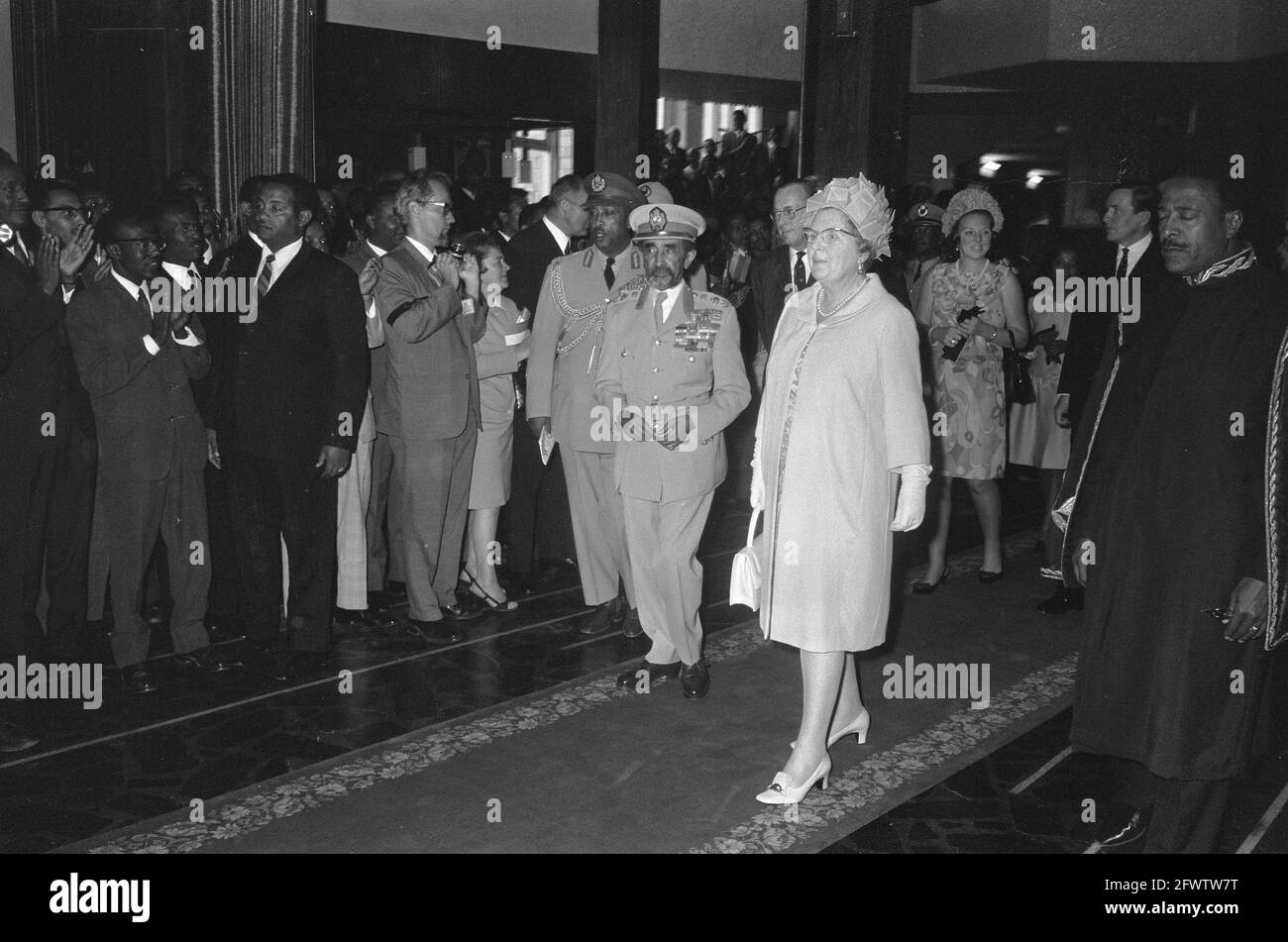 Reception at City Hall of Addis Ababa Queen Juliana becomes honorary ...