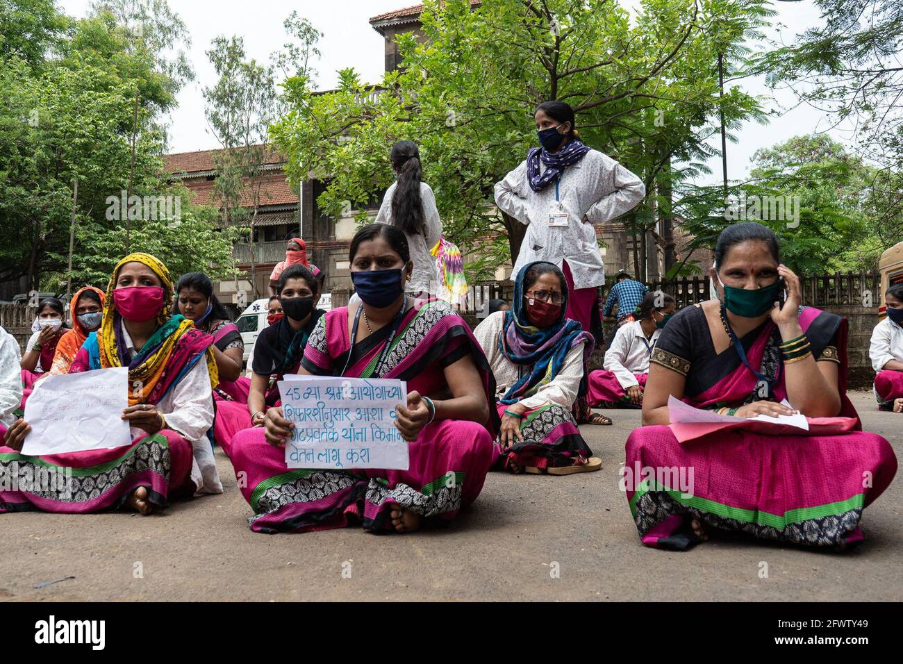 Asha workers hi-res stock photography and images - Alamy