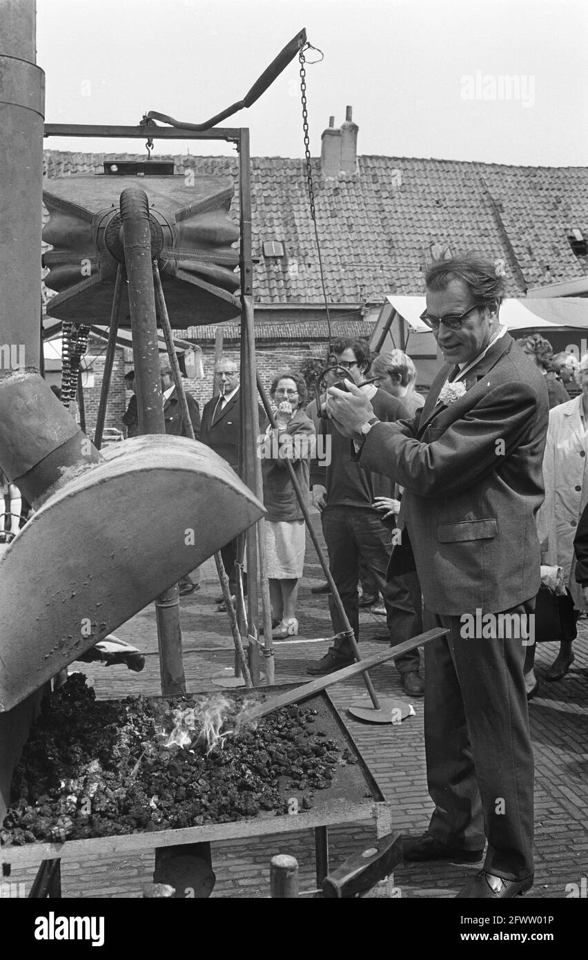 Collections authors Black and White Stock Photos & Images - Alamy