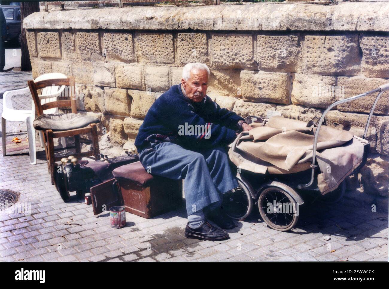 1990s street vendor istanbul hi-res stock photography and images - Alamy
