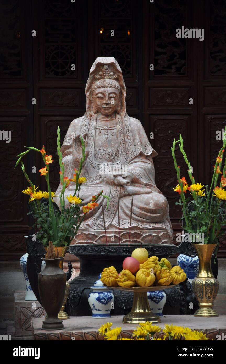 Buddhist statue in the city of Hanoi, Vietnam Stock Photo - Alamy