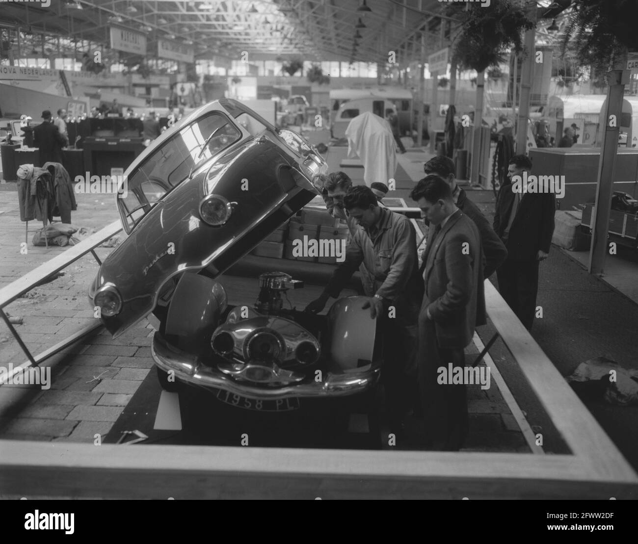Construction of the automobile exhibition at the RAI. Panhard, February ...