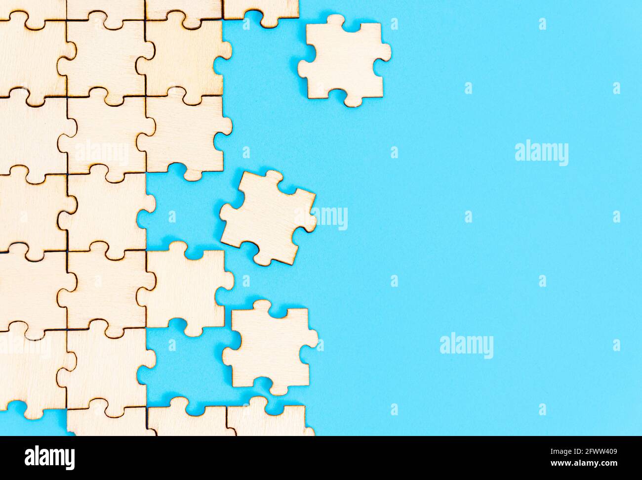 Putting the puzzle together hi-res stock photography and images - Alamy