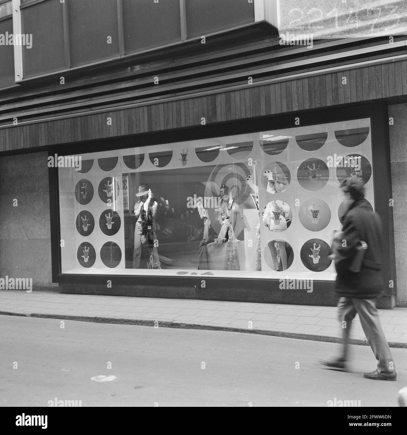 Storefronts sign Black and White Stock Photos & Images - Alamy