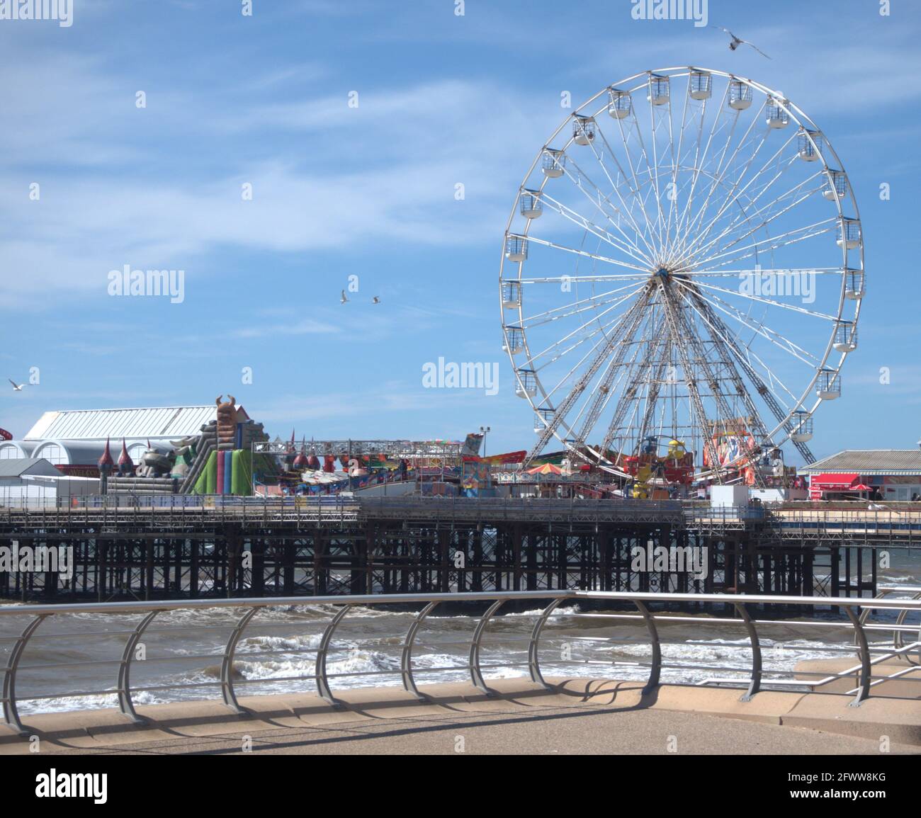 Central pier Blackpool featuring the Ferris wheel Stock Photo - Alamy