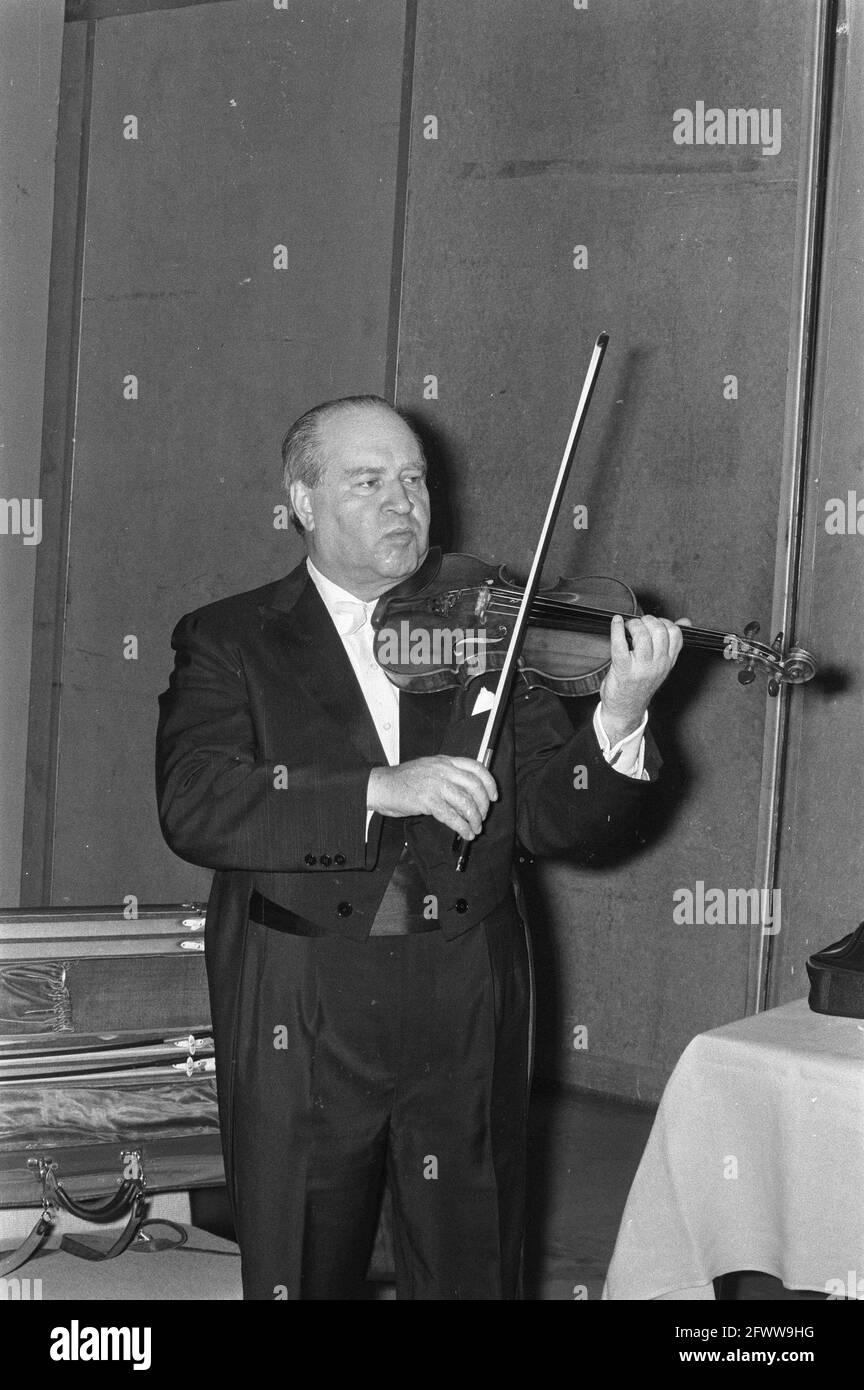 David guest 1990 hi-res stock photography and images - Alamy