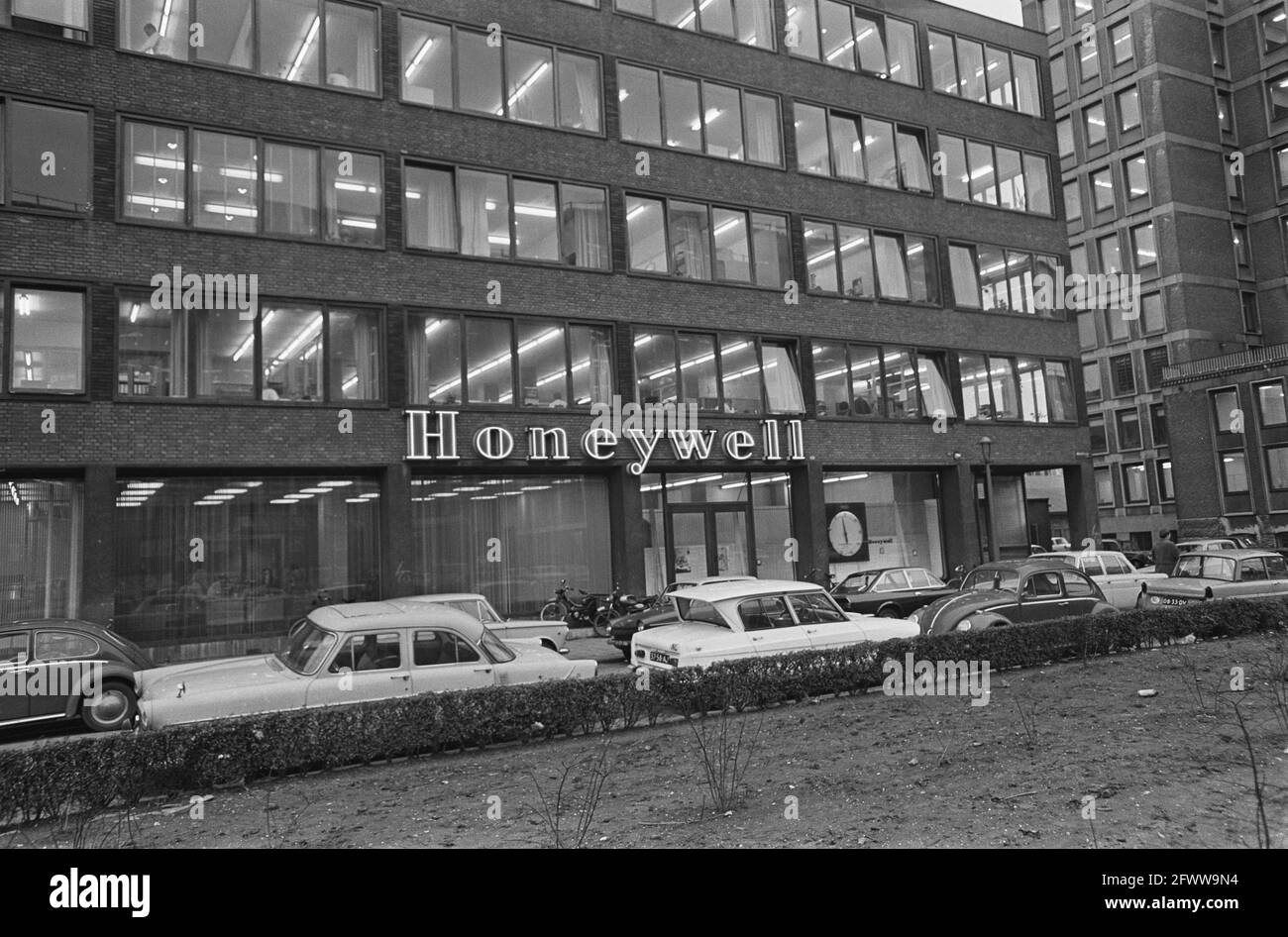 Honeywell building hi-res stock photography and images - Alamy