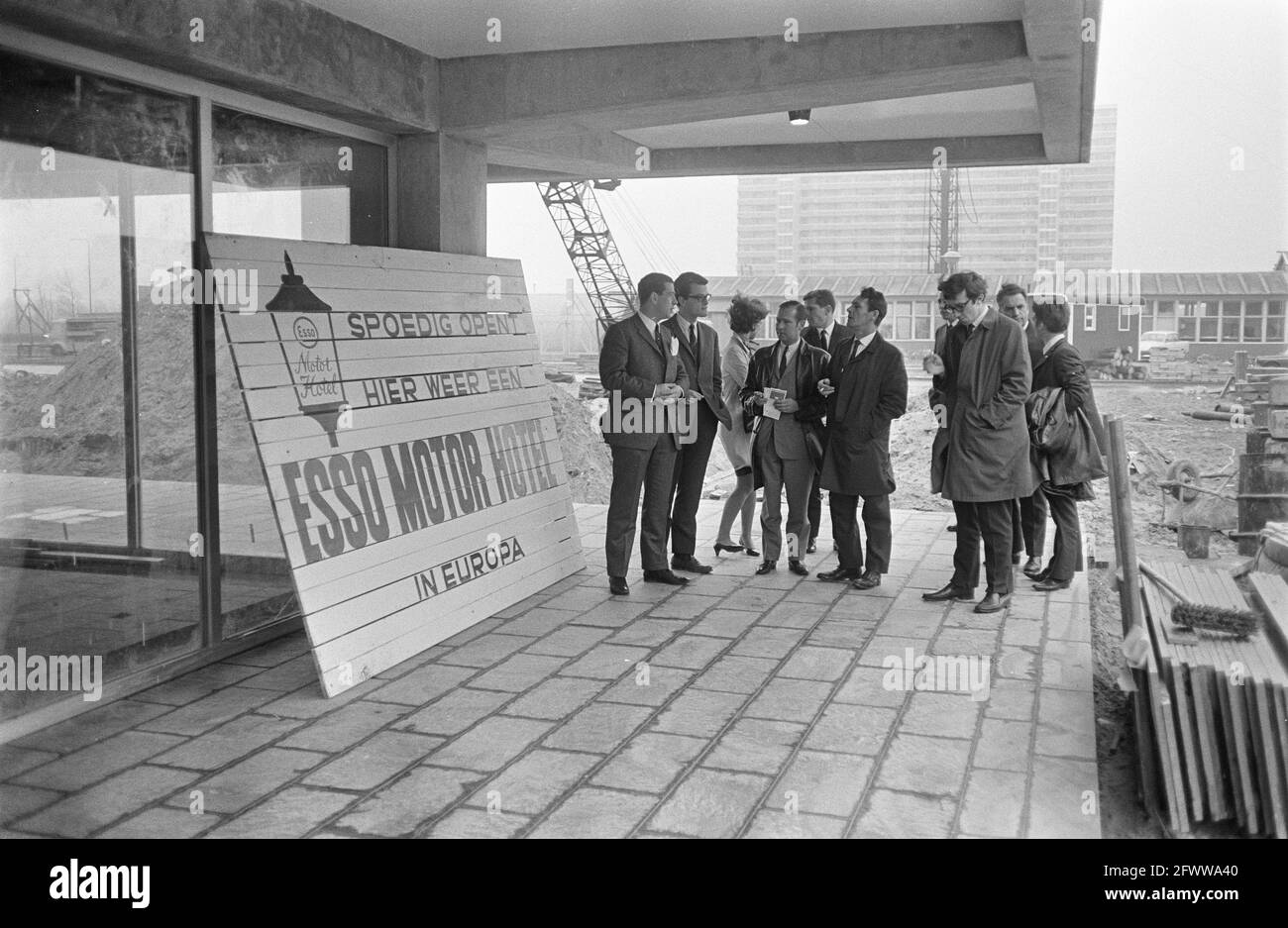 Esso motor hotel hi-res stock photography and images - Alamy