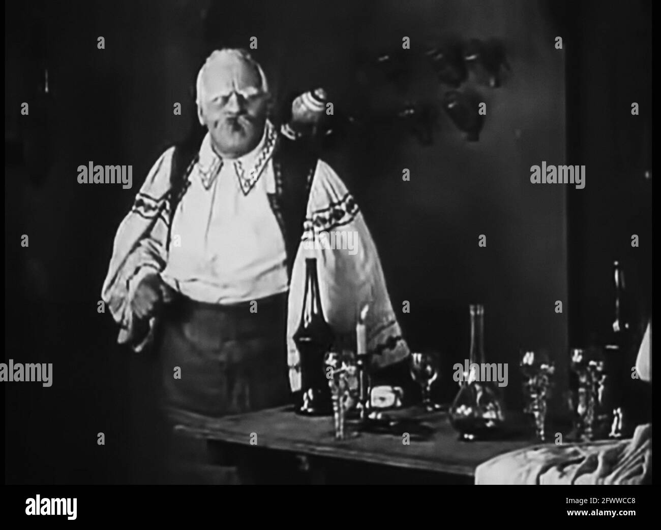 Vintage screenshot from F W Murnaus Nosferatu Stock Photo - Alamy