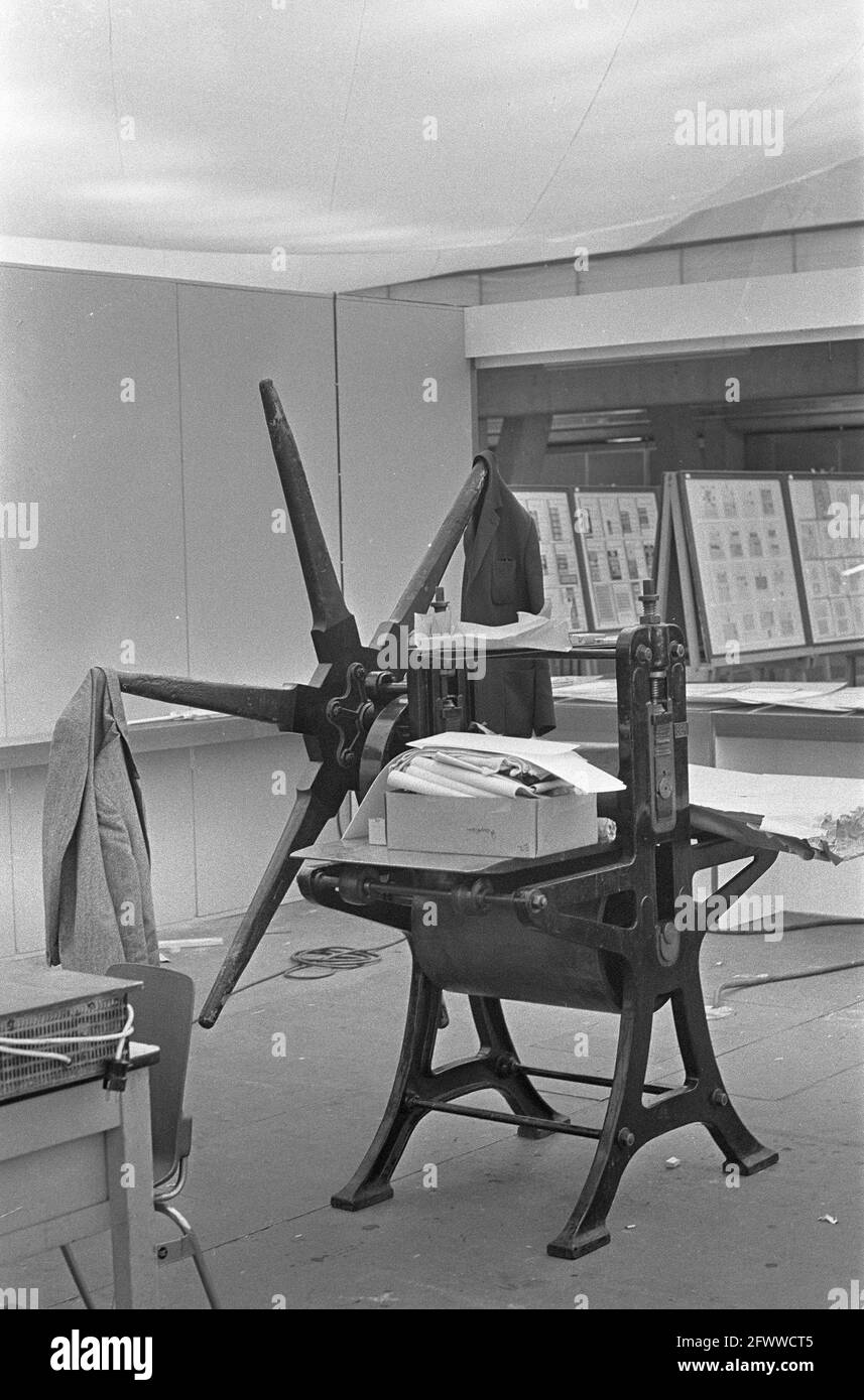 Hand printing press hi-res stock photography and images - Alamy