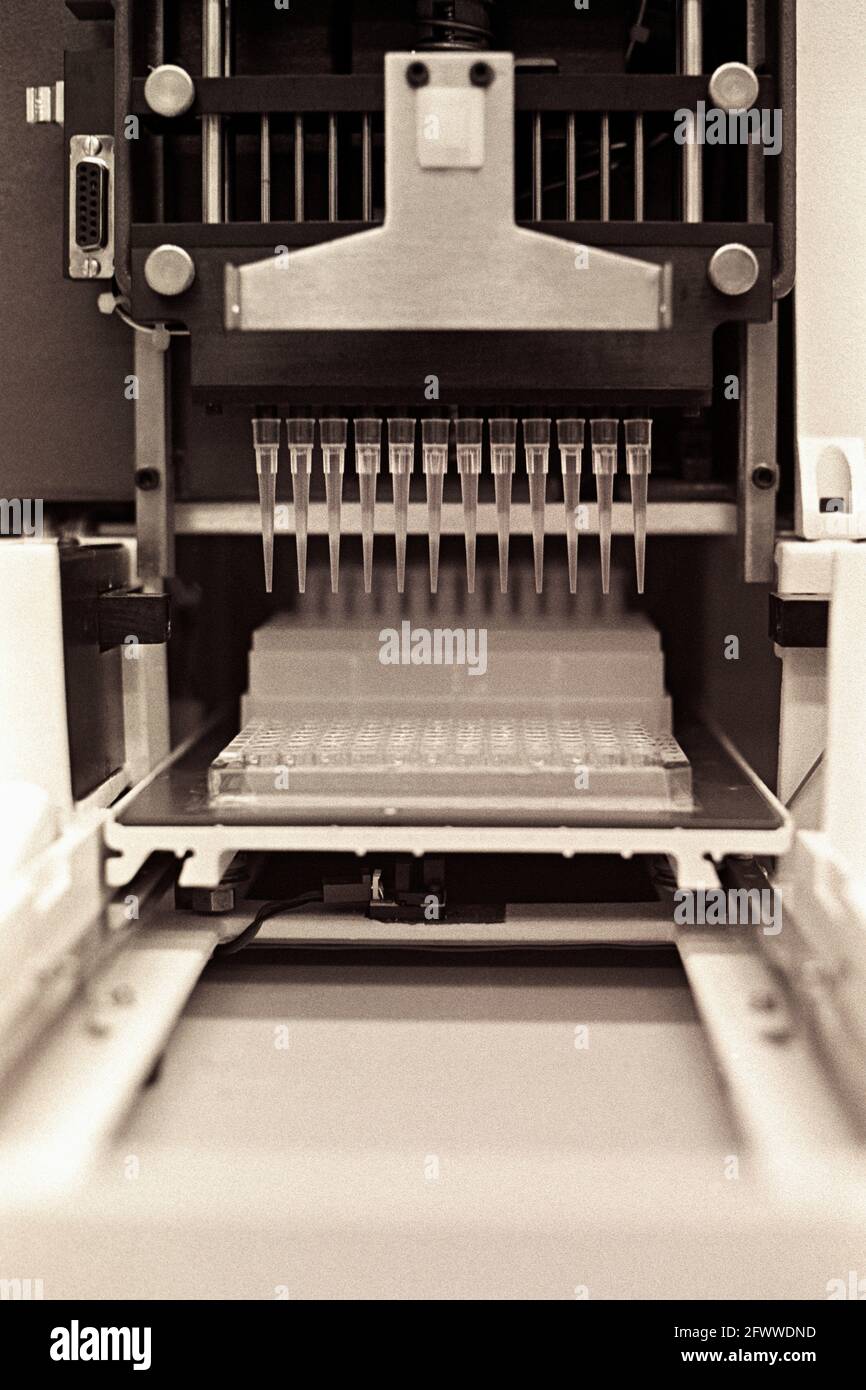 Computer aided experiment hi-res stock photography and images - Alamy