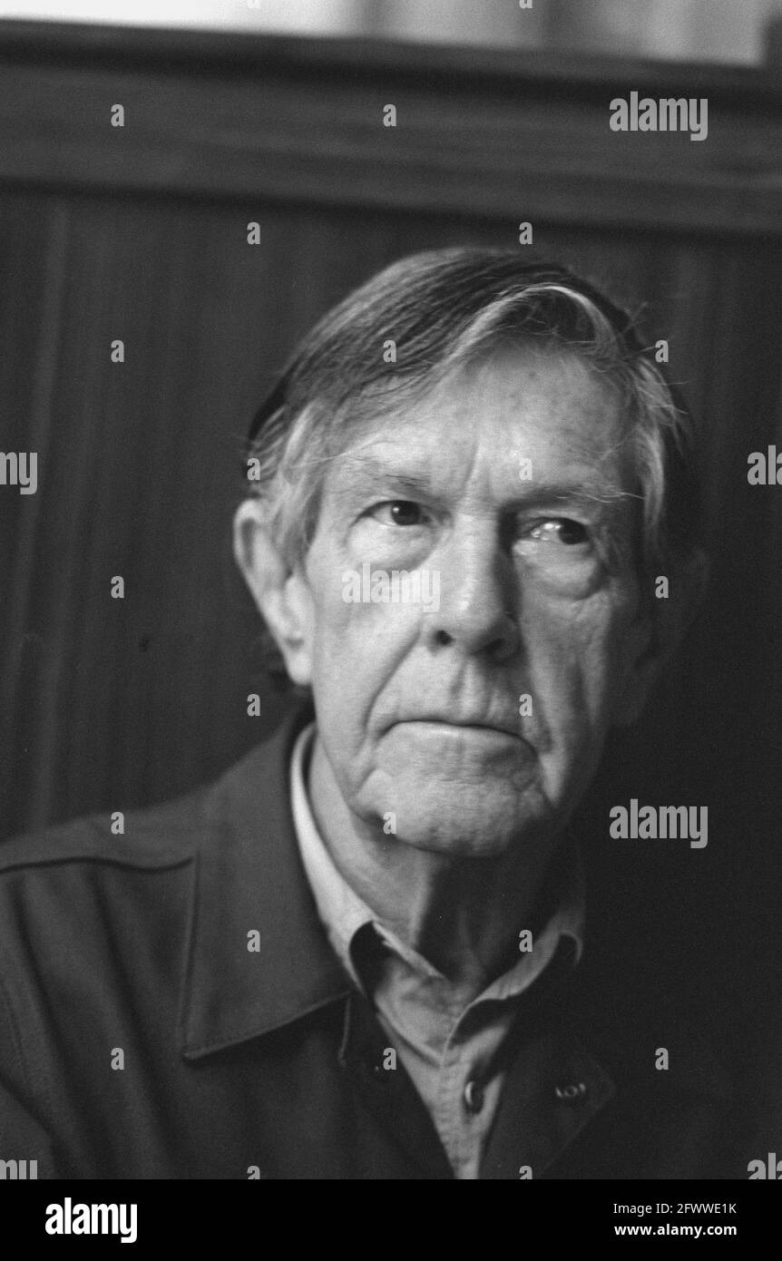 John cage composer hi-res stock photography and images - Alamy