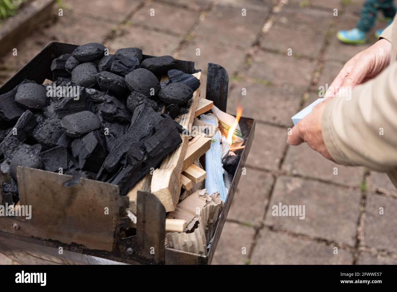 Making a coal fire hi-res stock photography and images - Alamy