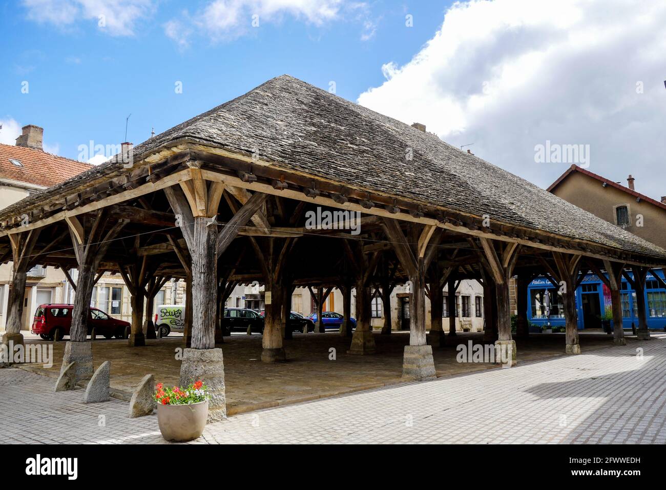 Medieval stucture hi-res stock photography and images - Alamy
