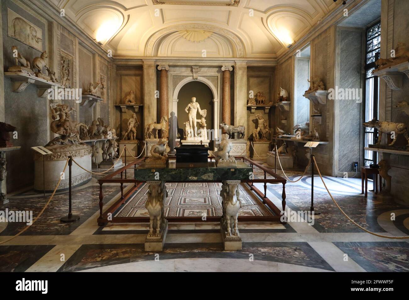 Hall of Vatican Museums with ancient Roman finds Stock Photo - Alamy