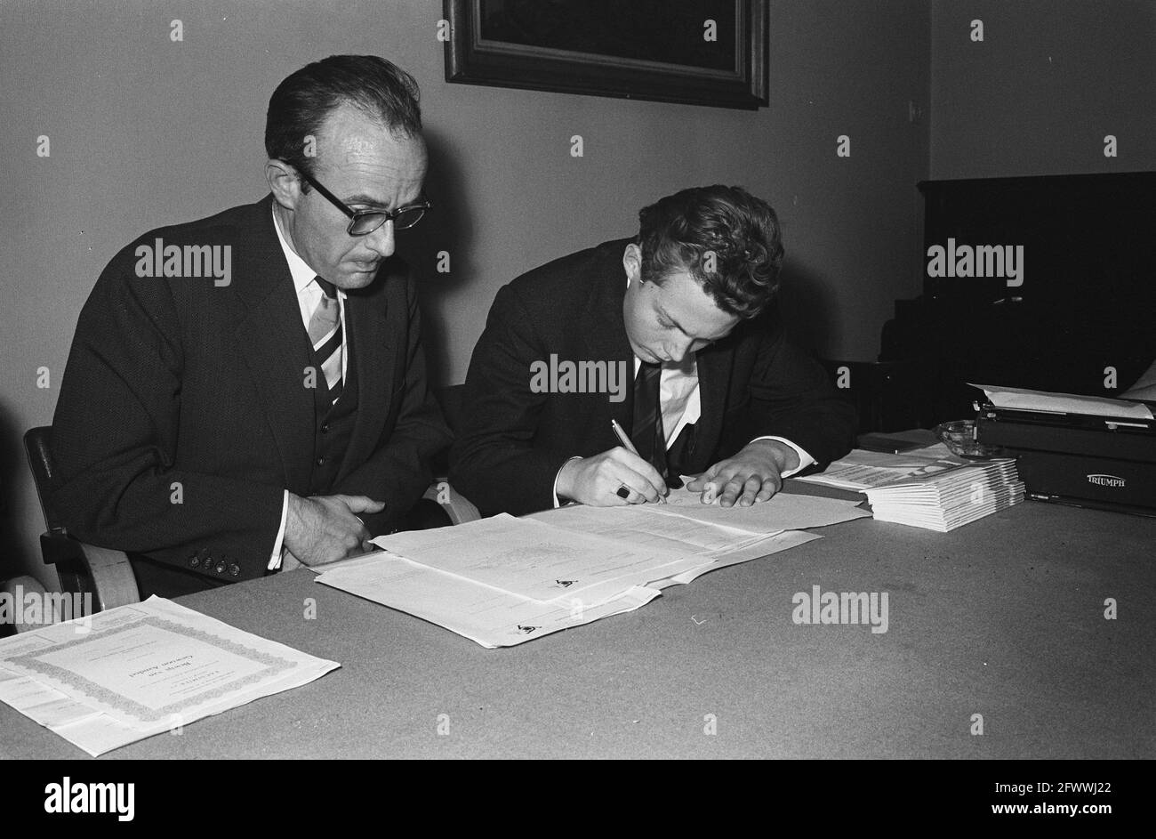 Machinefabriek voorwaarts hi-res stock photography and images - Alamy