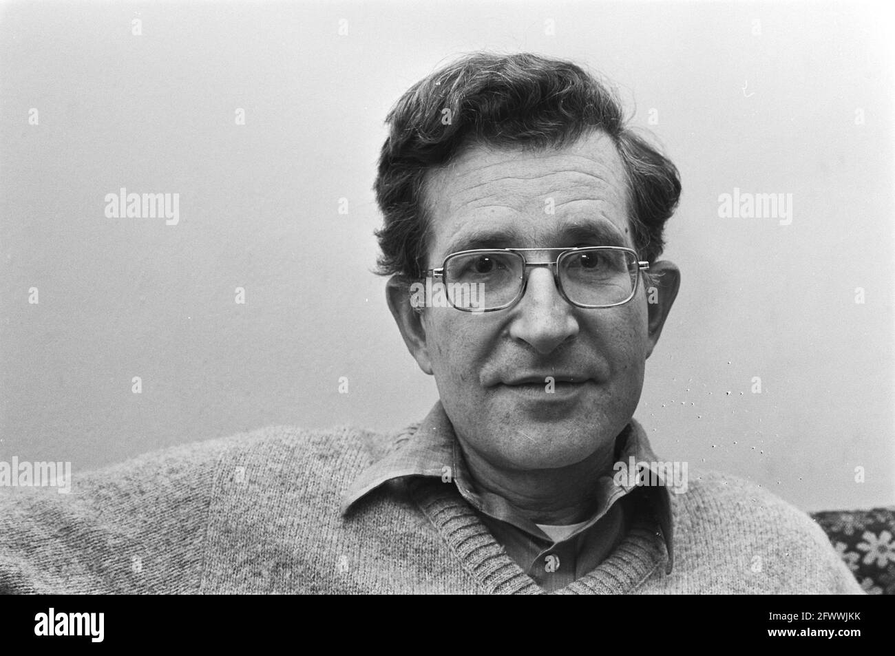 Noam chomsky hi-res stock photography and images - Alamy