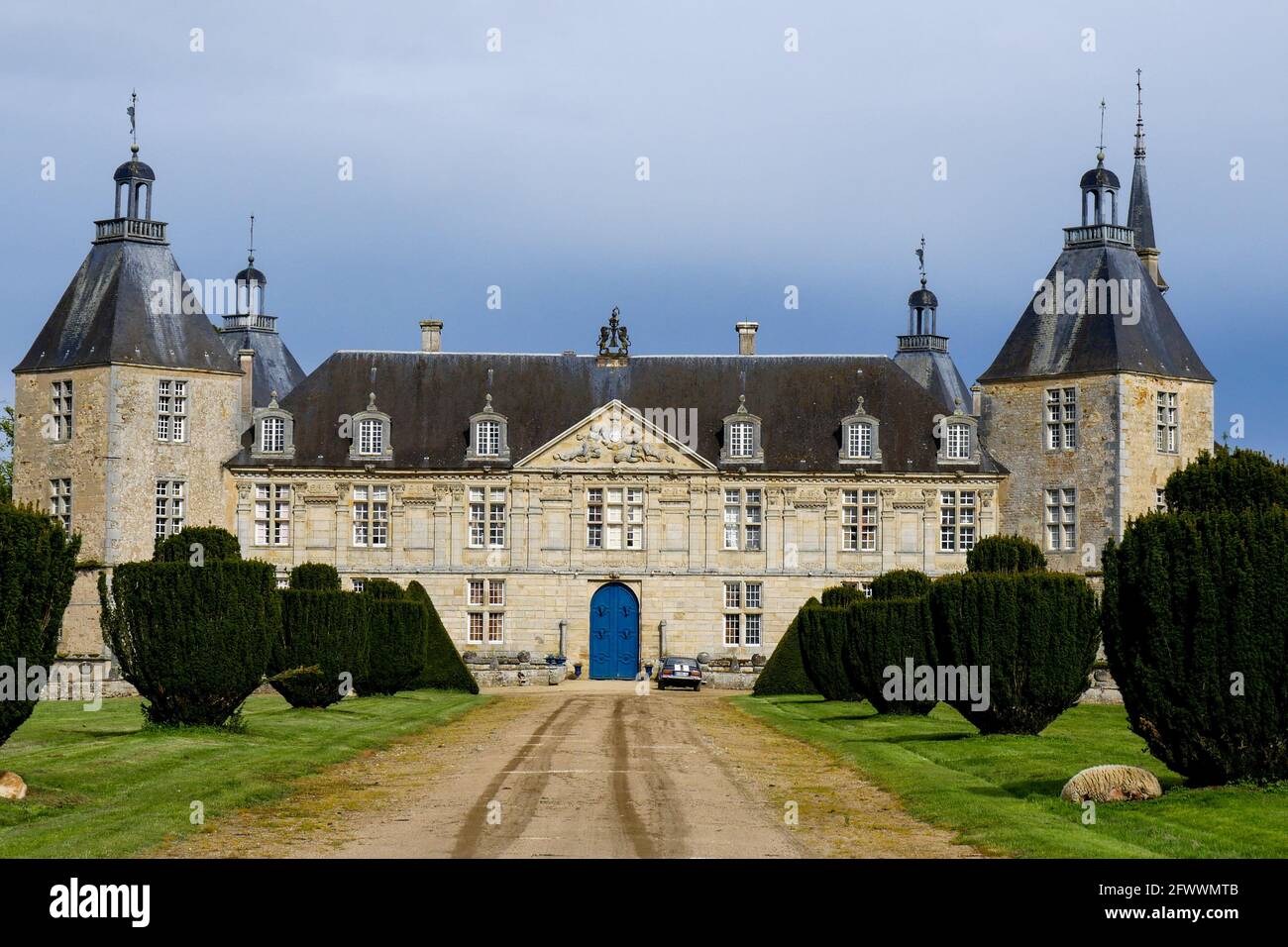 Mac Mahon castle, Sully, Saône et Loire, Burgundy, Bourgogne-Franche ...