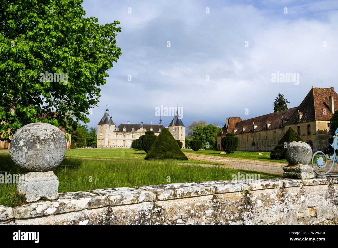Mac Mahon castle, Sully, Saône et Loire, Burgundy, Bourgogne-Franche ...