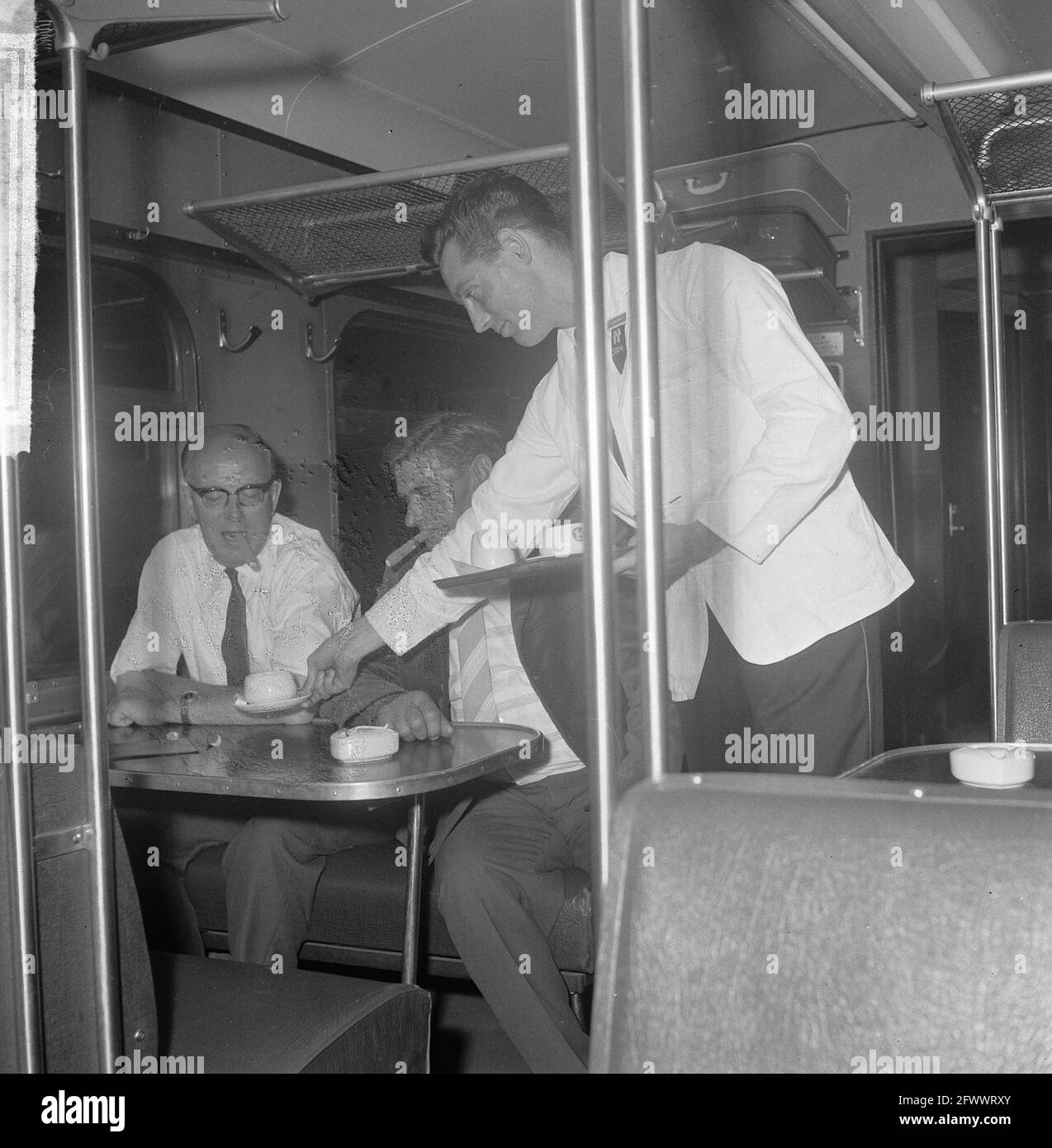 Wagons lits hi-res stock photography and images - Alamy