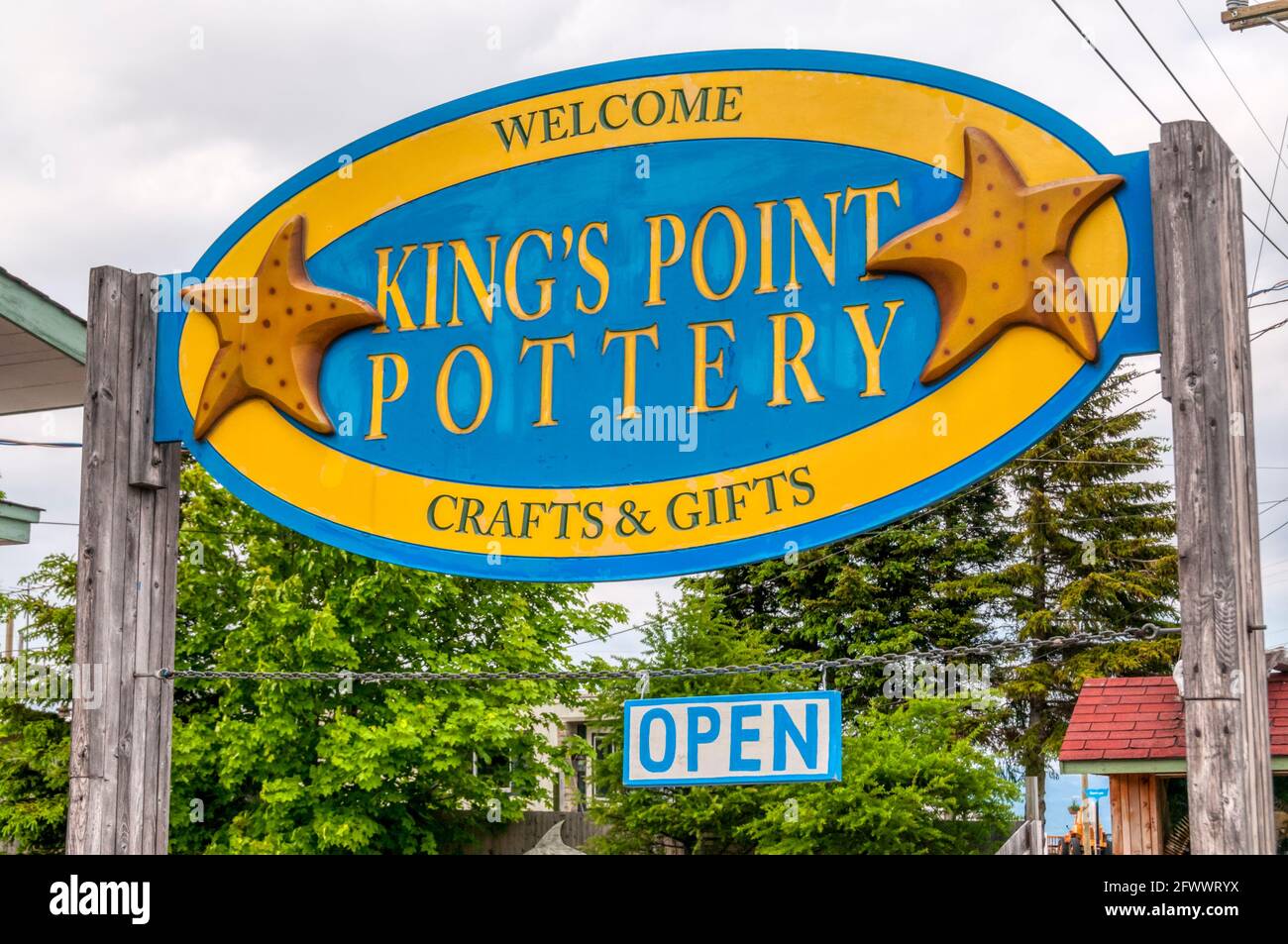 Canadian craft shop hi res stock photography and images Alamy