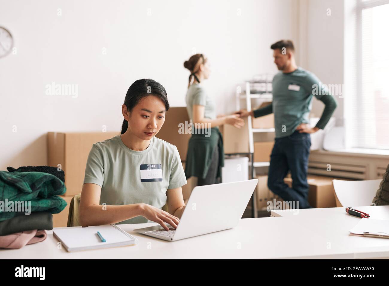 Diverse help hi-res stock photography and images - Alamy