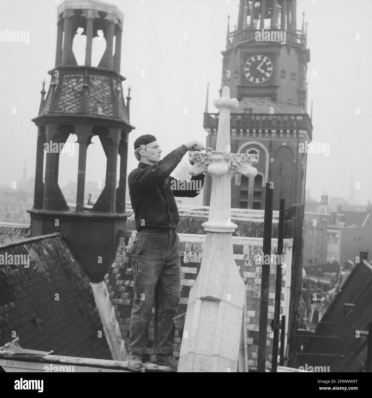 Buildings and construction restoration Black and White Stock Photos ...