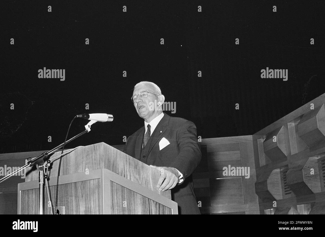 Professor anton marinus van rietschoten hi-res stock photography and ...