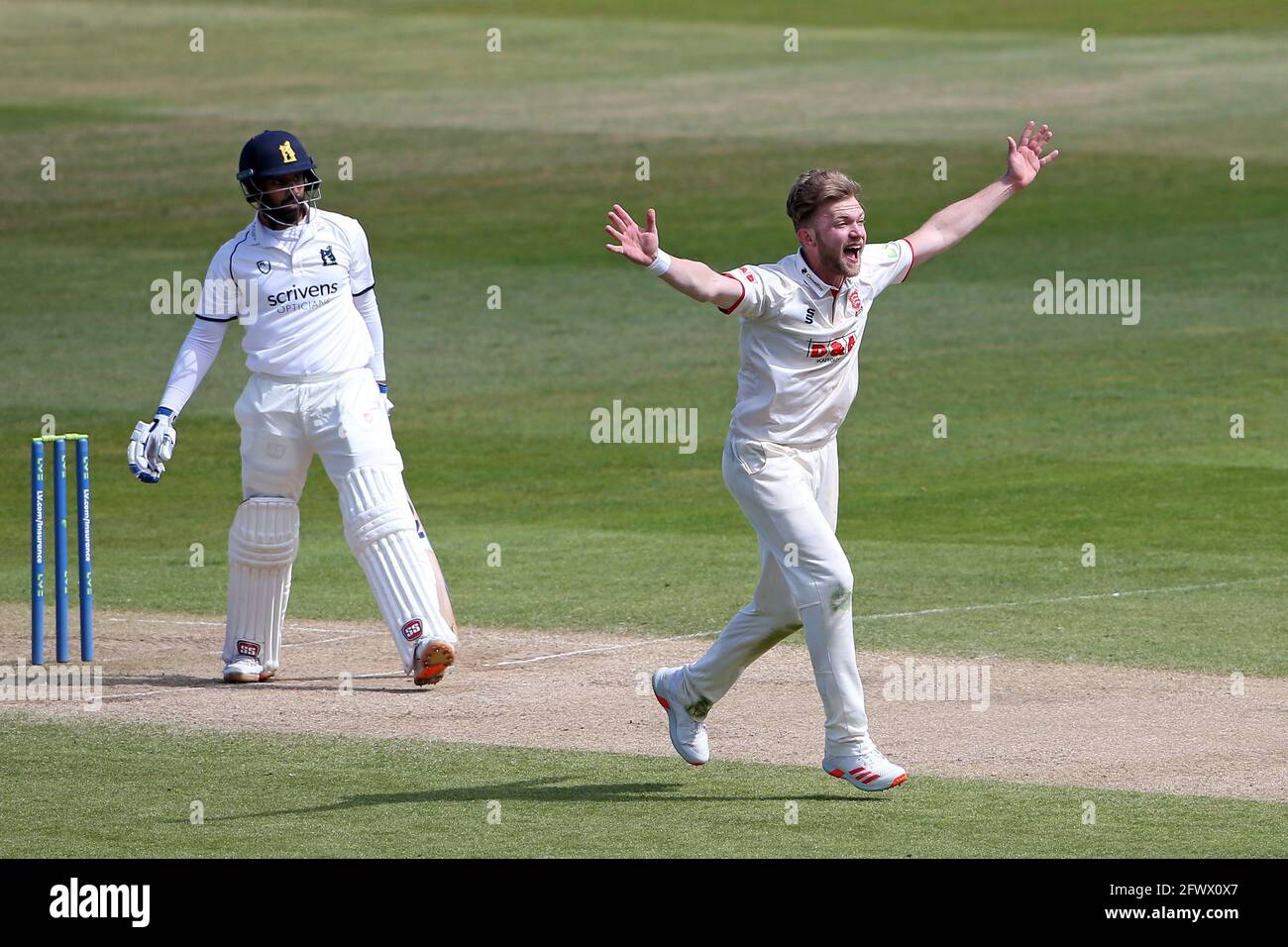 Sam Cook of Essex appeals for the wicket of Hanuma Vihari during ...