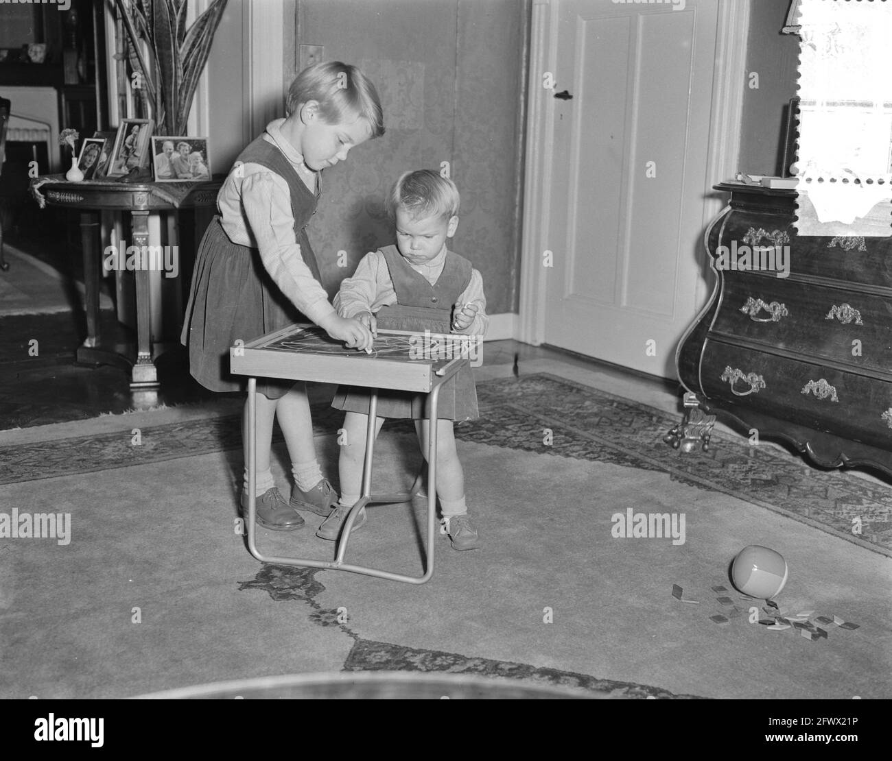 Assignments dr hi-res stock photography and images - Alamy