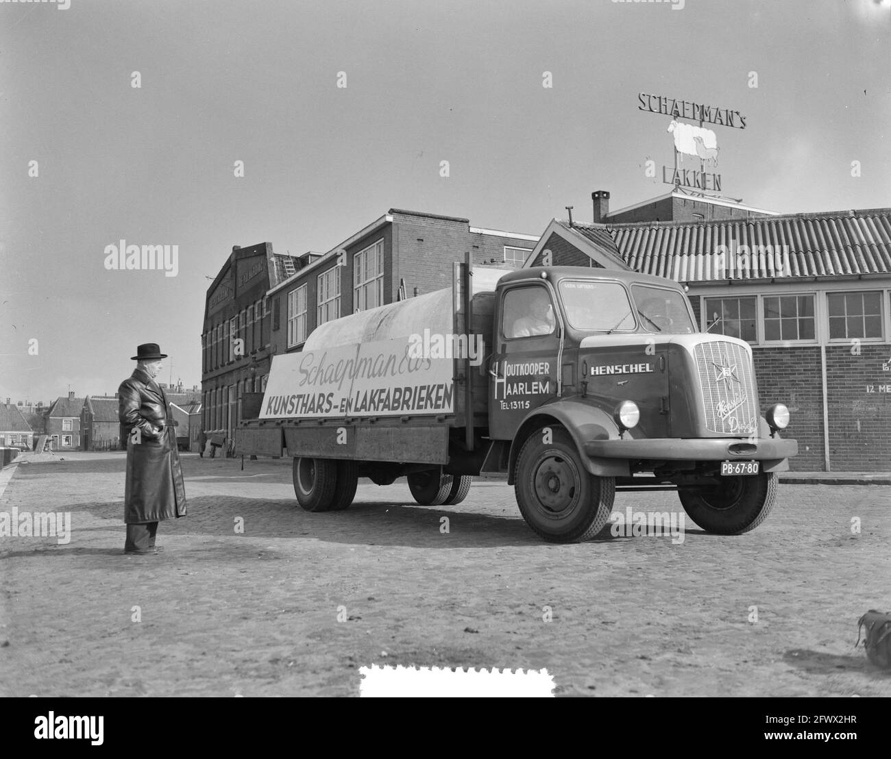 Assignments tank wagon Black and White Stock Photos & Images - Alamy
