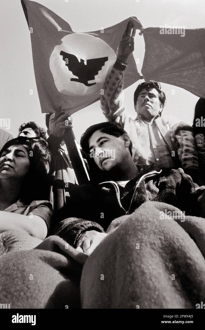 Cesar Estrada Chavez and Helen Fabela Chávez at End of Hunger Strike ...