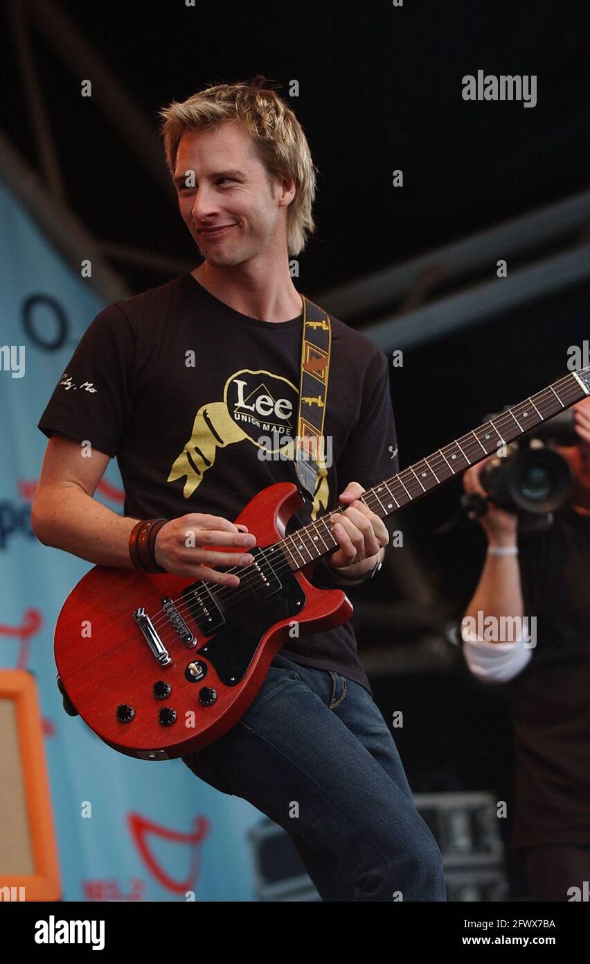 CHESNEY HAWKS AT POWER IN THE PARK, SOUTHAMPTON 05-06-5 PIC MIKE WALKER ...