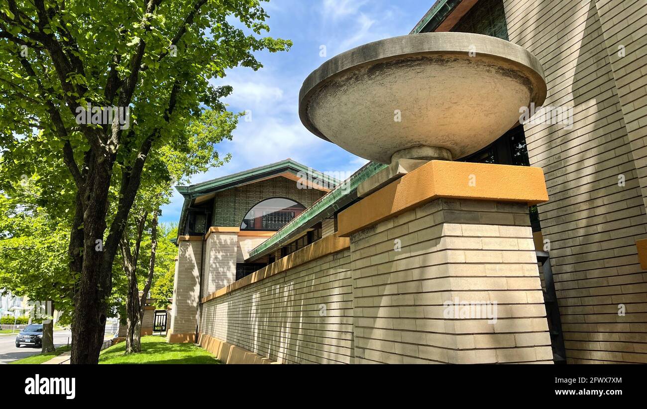 Springfield, IL USA - May 14, 2021: Dana Thomas House a Frank Lloyd ...
