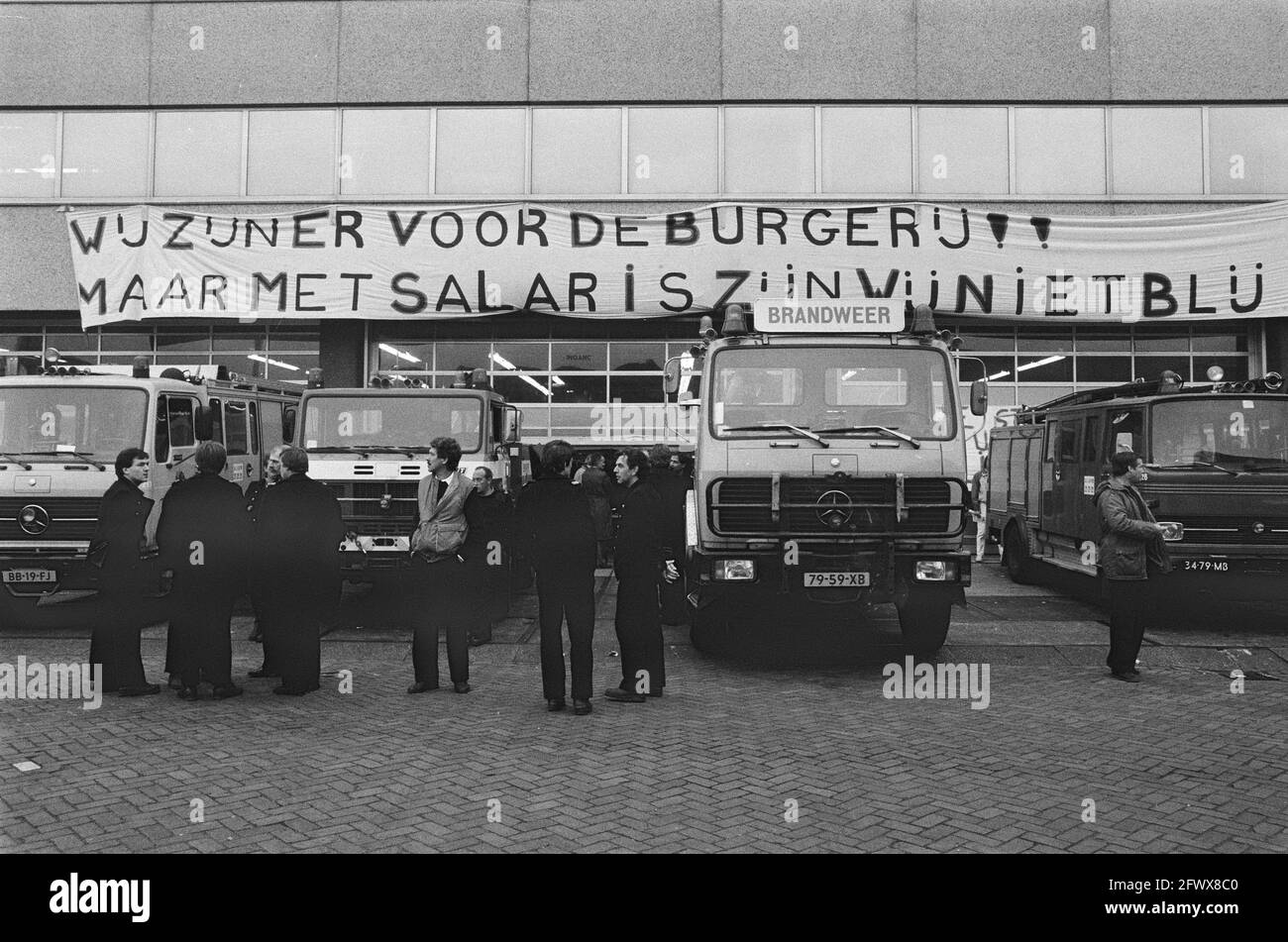 Amsterdam fire department holds action hi-res stock photography and ...